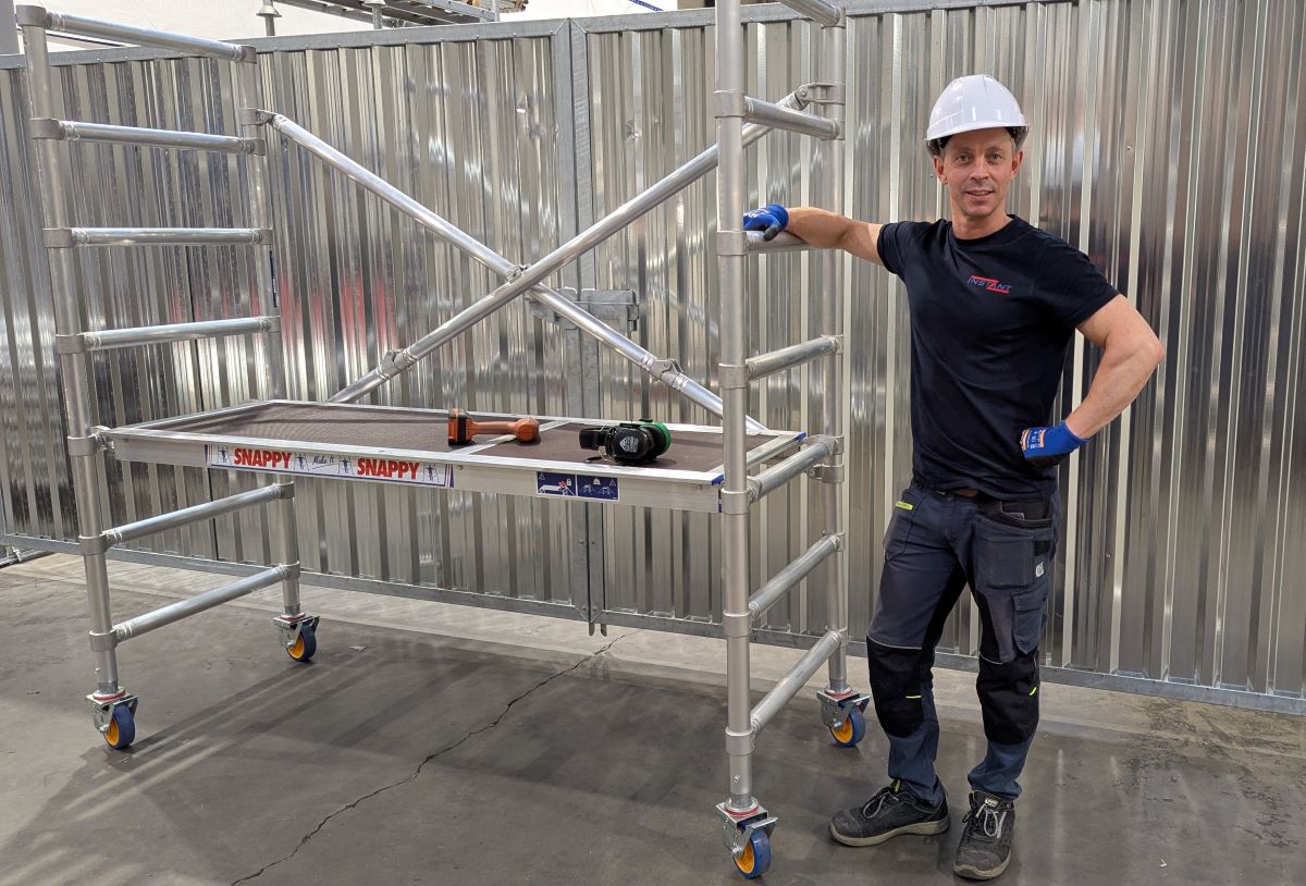 Assembling a mobile scaffold – video - Instant Norge AS
